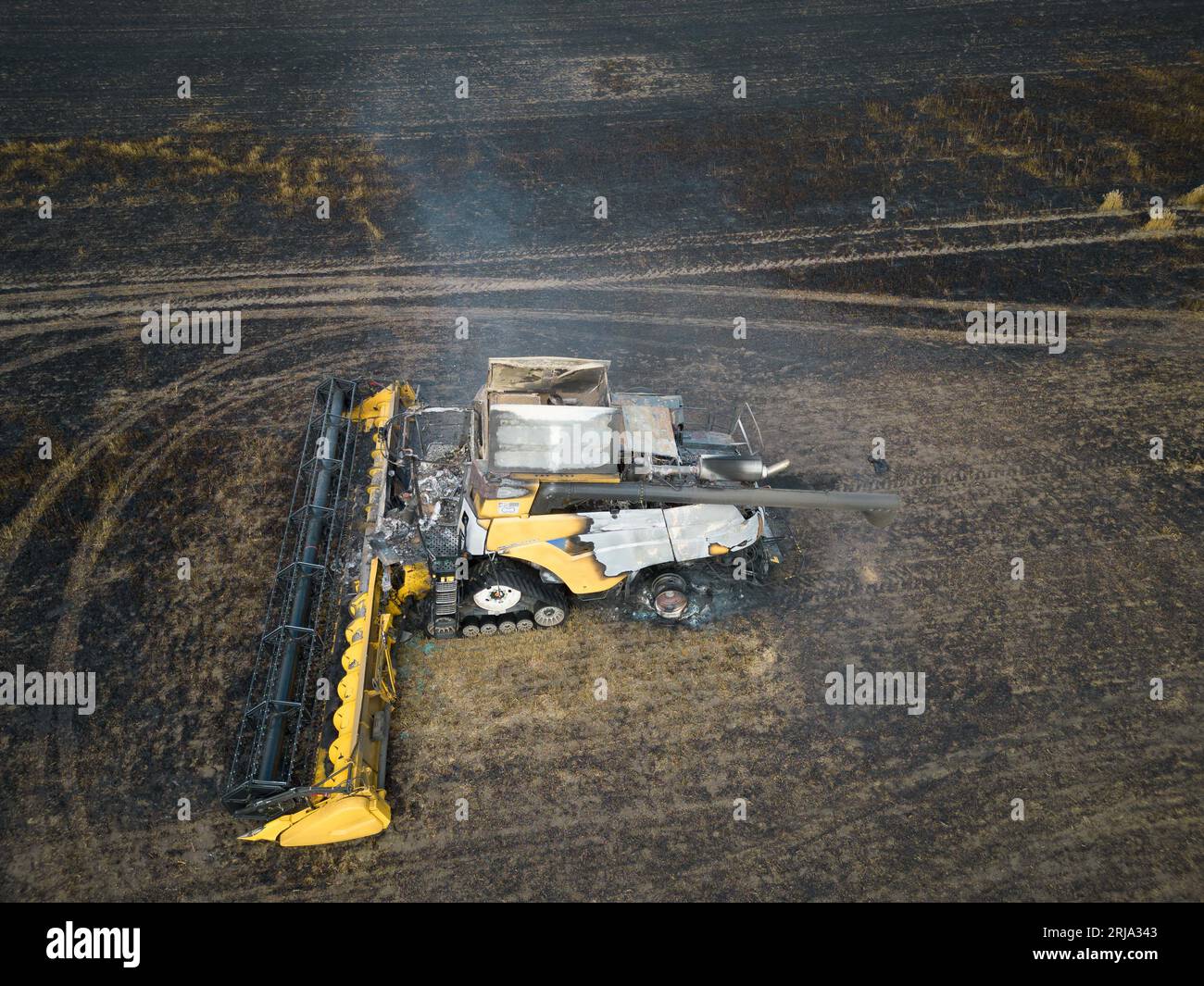 Burnt out combine harvester hi-res stock photography and images - Alamy