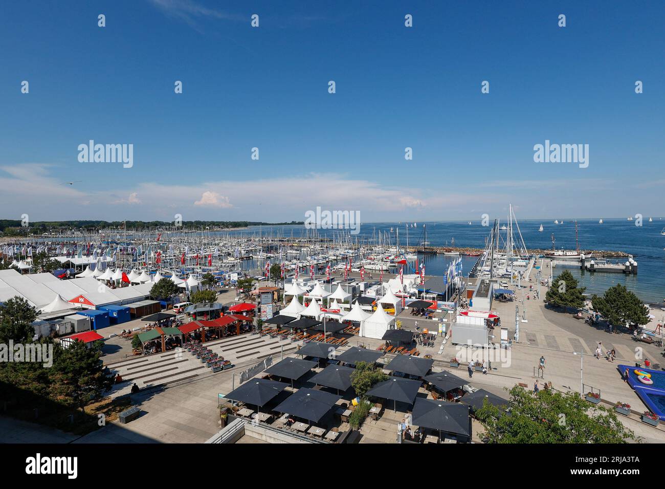 Kiel week hi-res stock photography and images - Alamy