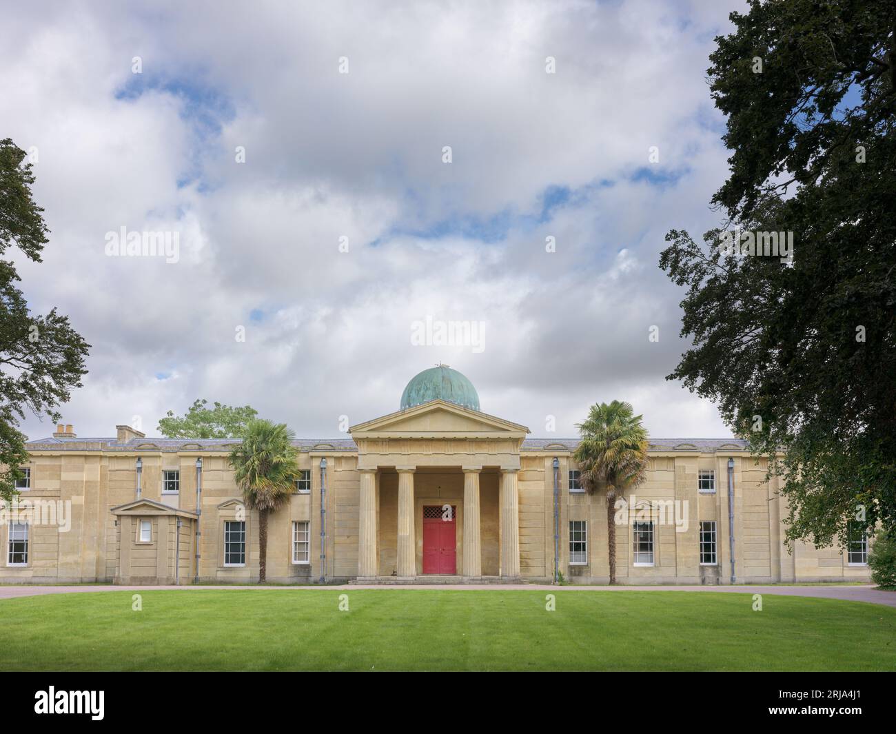 Observatory Building and Library, University of Cambridge, England ...