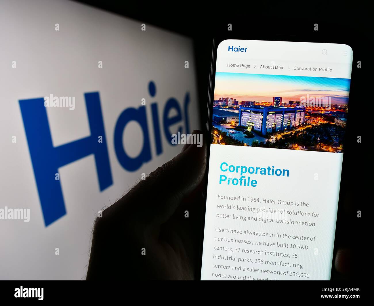 Haier logo hi-res stock photography and images - Alamy