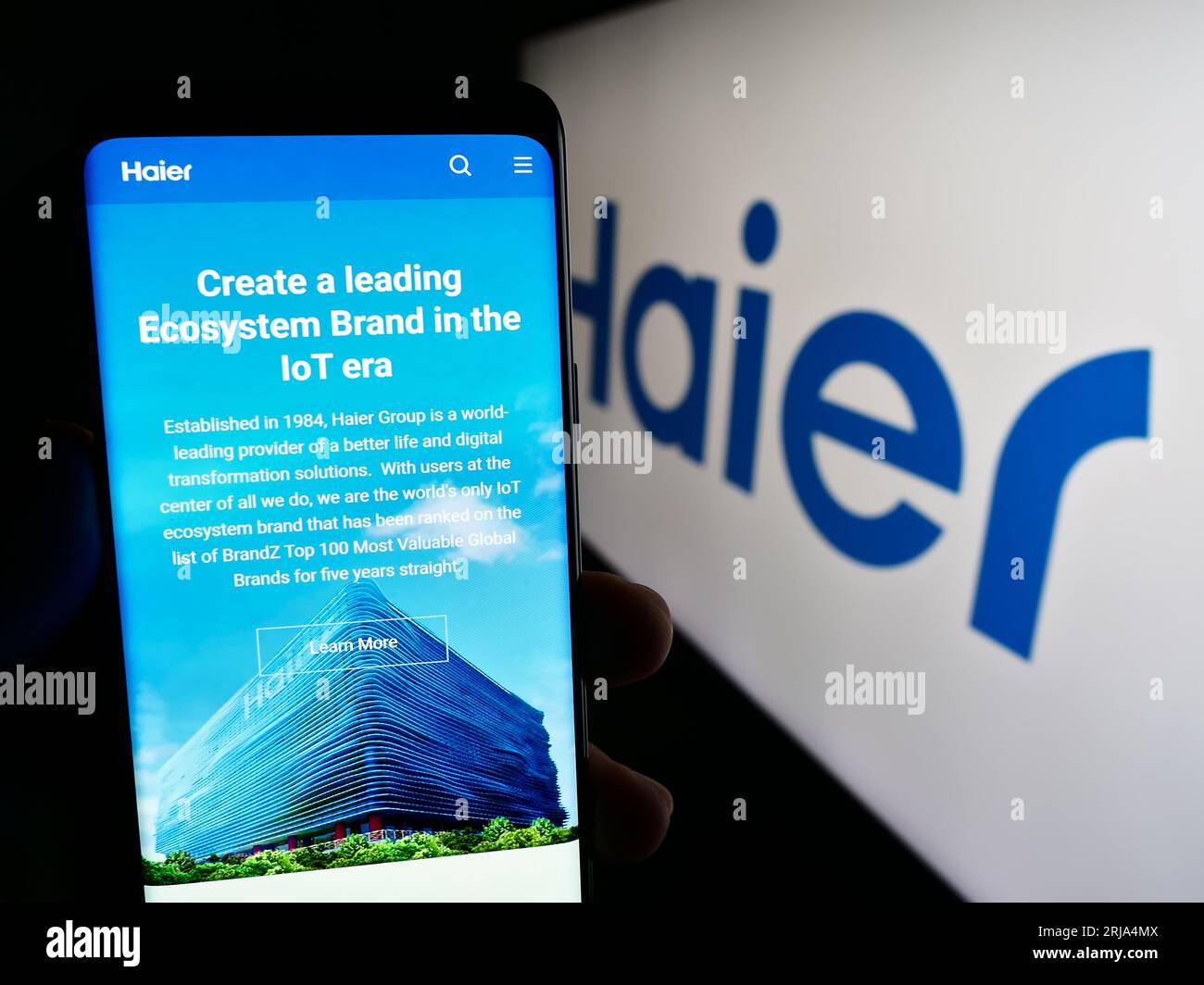 Haier logo hi-res stock photography and images - Alamy