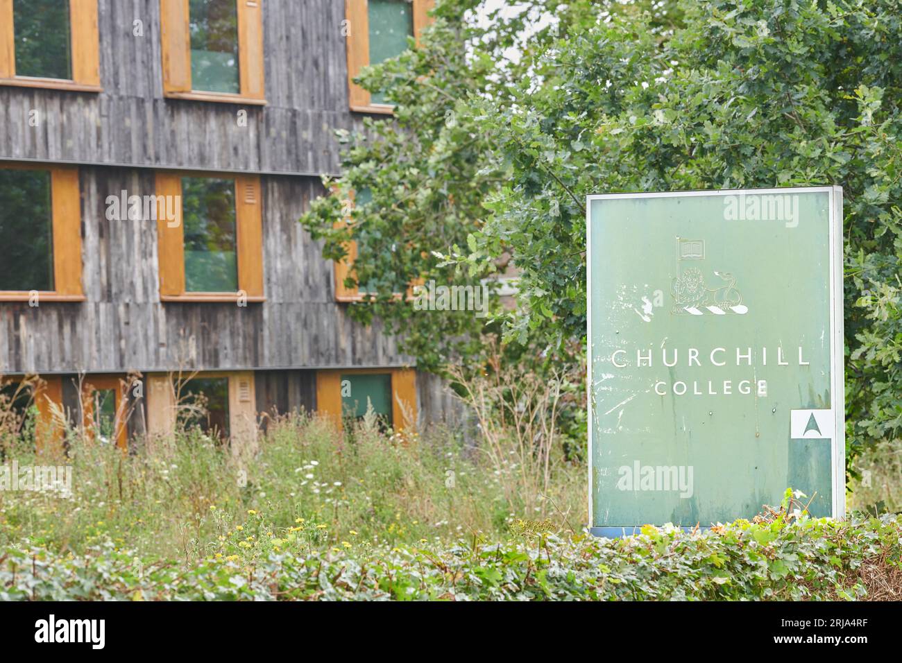 Churchill college building university hi-res stock photography and ...