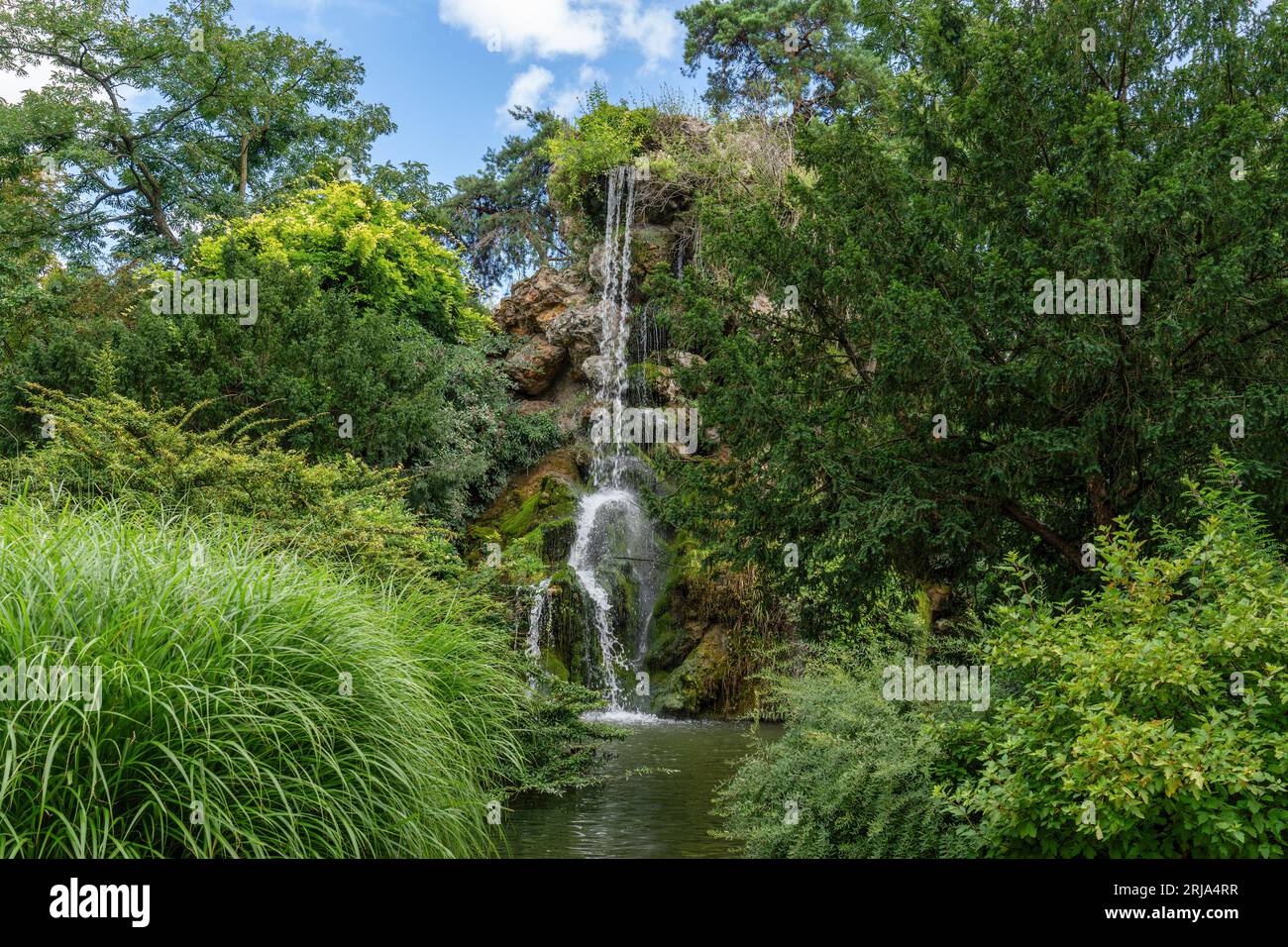 Rock Waterfall in the Bagatelle Park - Paris, France Stock Photo - Alamy