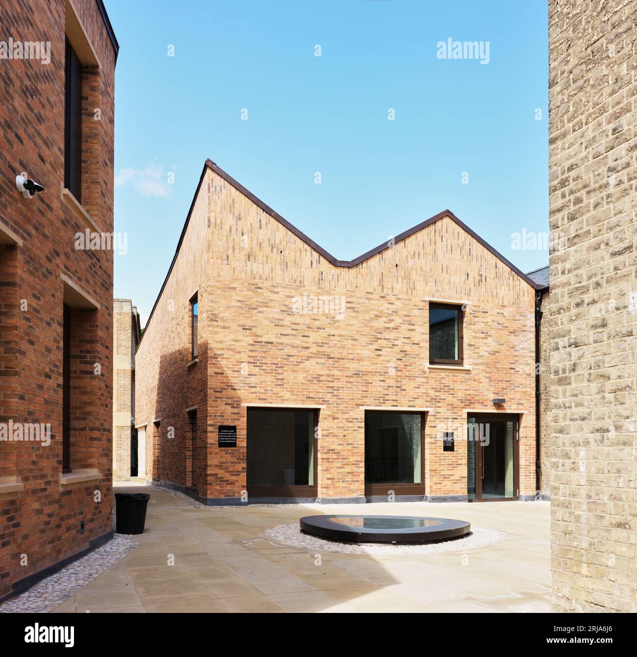 New buildings at Emmanuel College, University of Cambridge, England ...