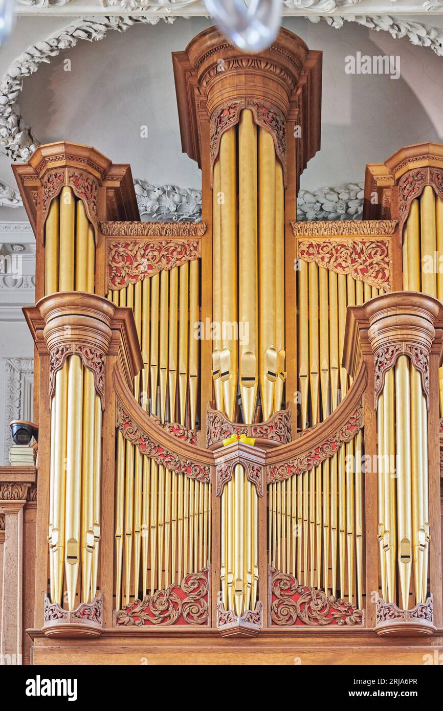 Organ pipes in the chapel at Emmanuel College, University of Cambridge ...