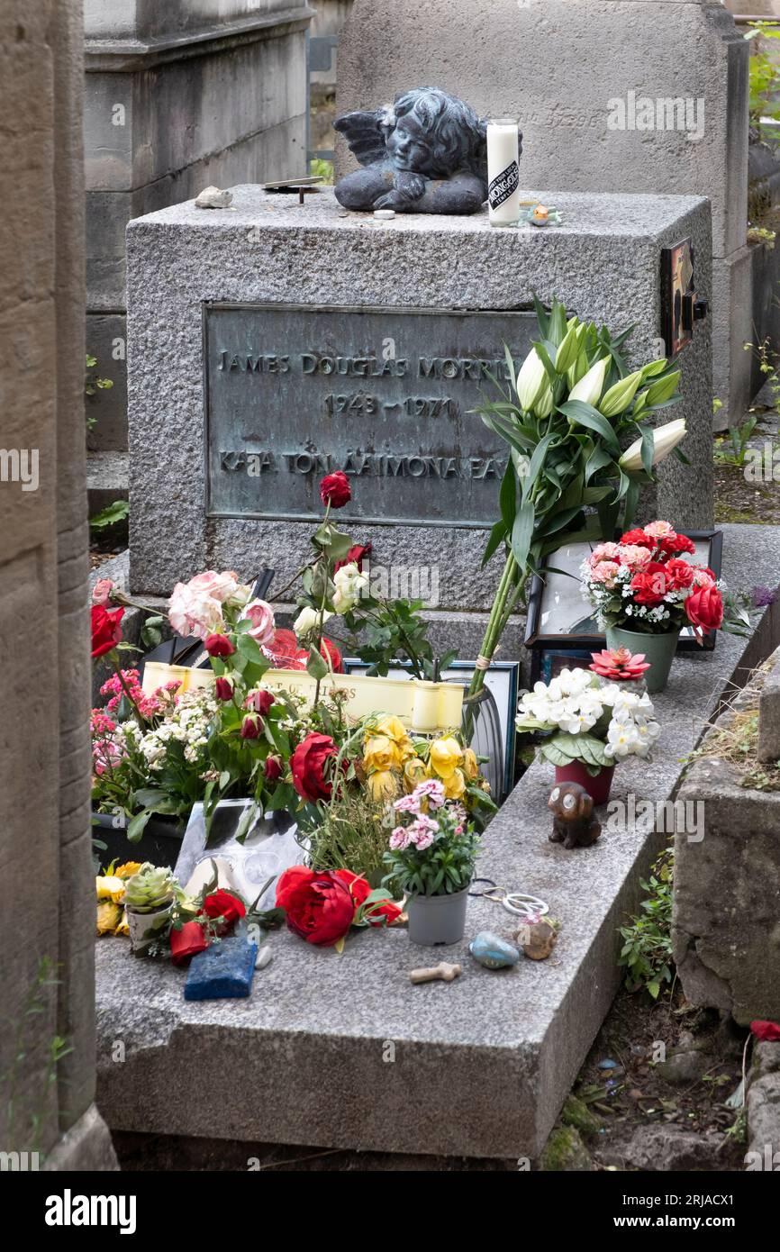 Pere Lachaise Cemetery in Paris. Grave of Jim Morrison. Jim Morrison ...