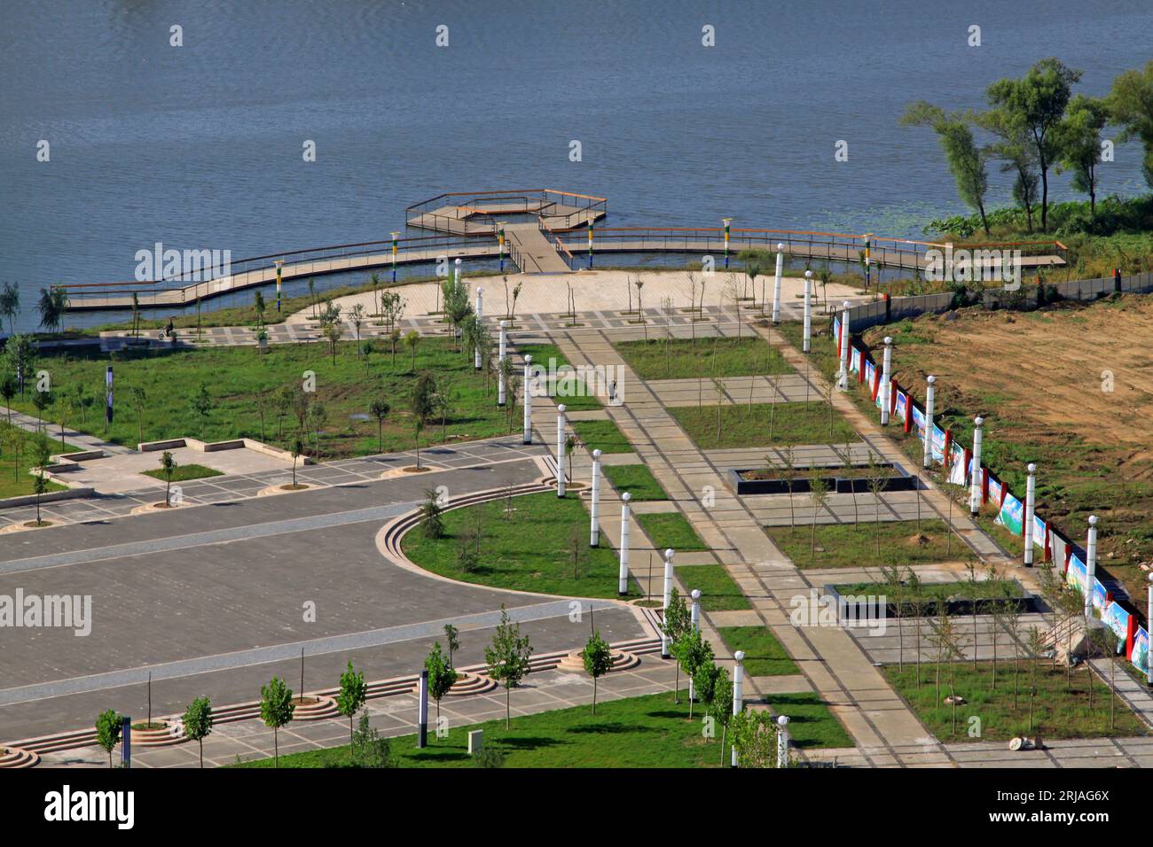 City building scenery side hi-res stock photography and images - Alamy
