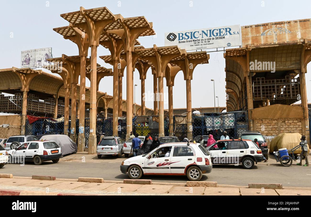 NIGER, Niamey, Grande Marche, grand market / Grosser Markt Stock Photo ...