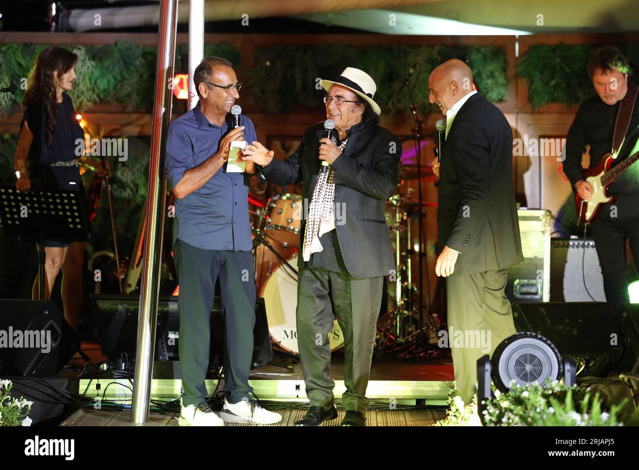 Marina di Pietrasanta, Mattone del Cuore 2023 at Twiga: In the photo ...