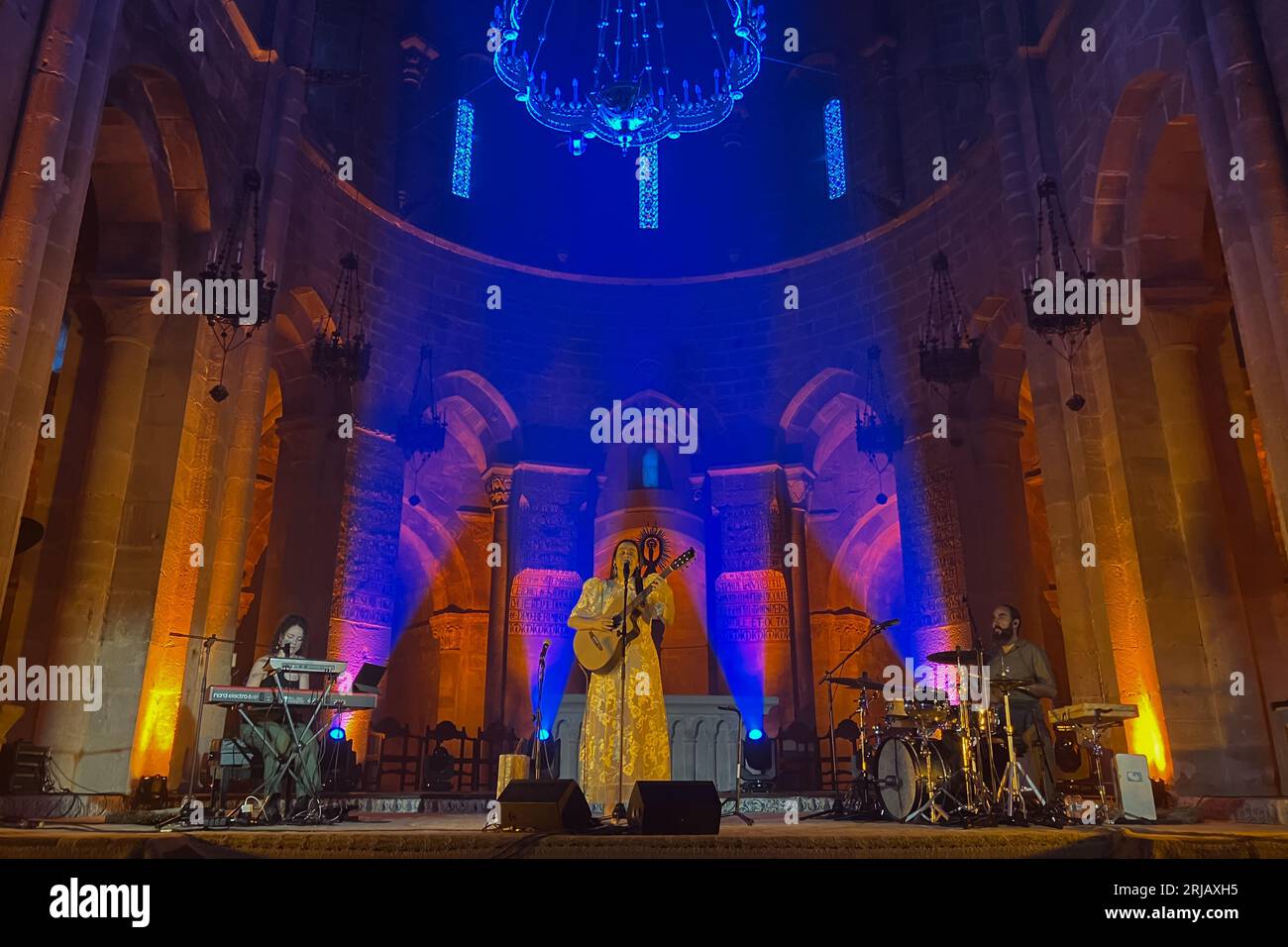 Spanish singer-songwriter Valeria Castro, one of the promising women ...