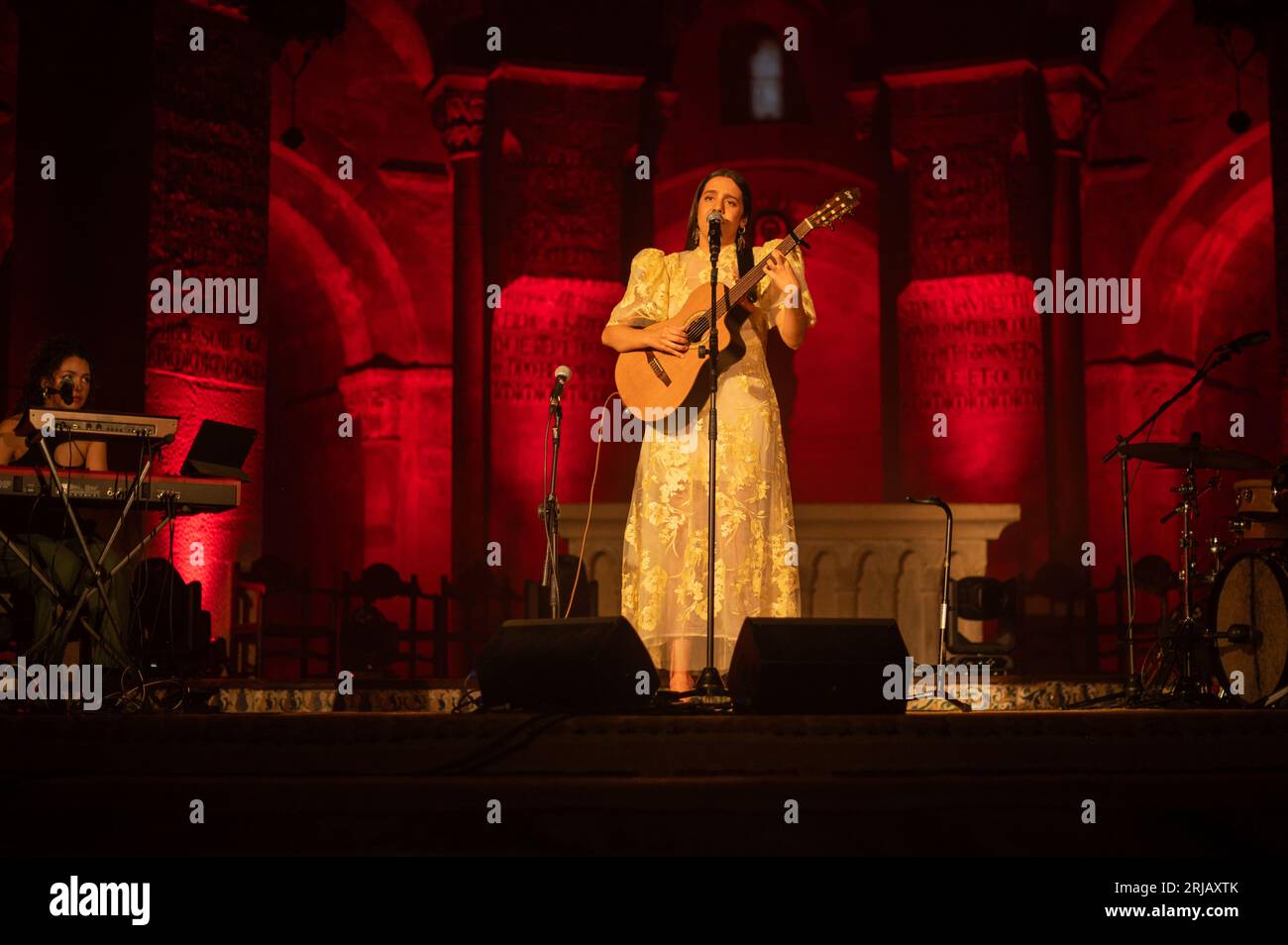 Spanish singer-songwriter Valeria Castro, one of the promising women ...