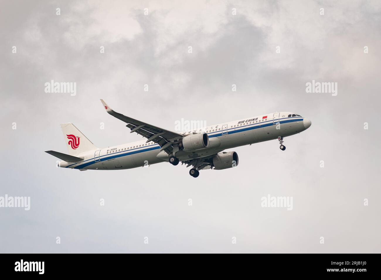 15.07.2023, Singapore, Republic of Singapore, Asia - Air China Airbus ...
