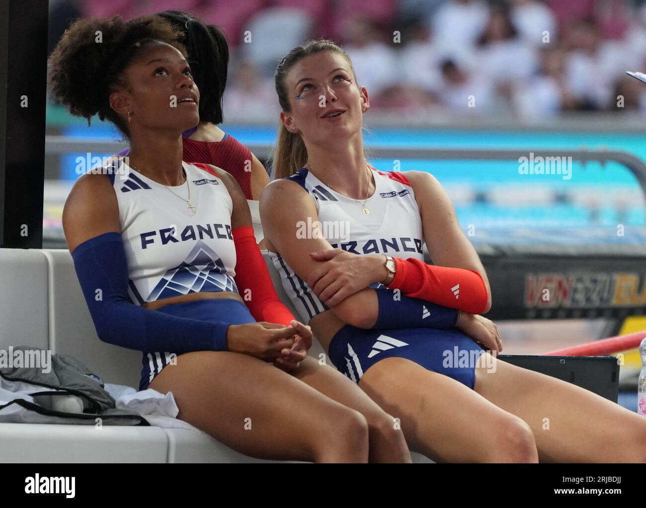 Margot CHEVRIER and Marie-Julie BONNIN of FRA Qualification POLE VAULT ...