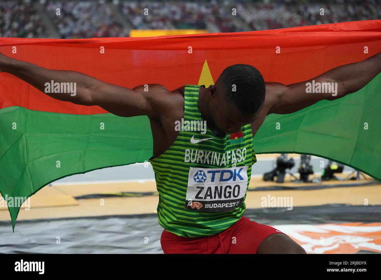 Hugues fabrice zango triple jump hi-res stock photography and images ...