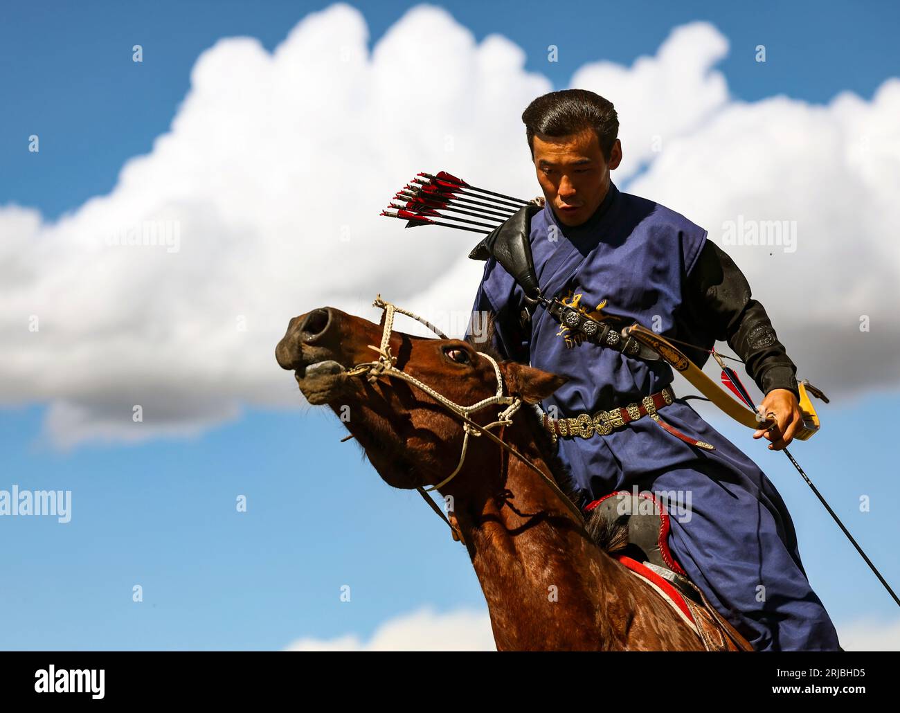 (230822) -- ULAN BATOR, Aug. 22, 2023 (Xinhua) -- A horseman ...