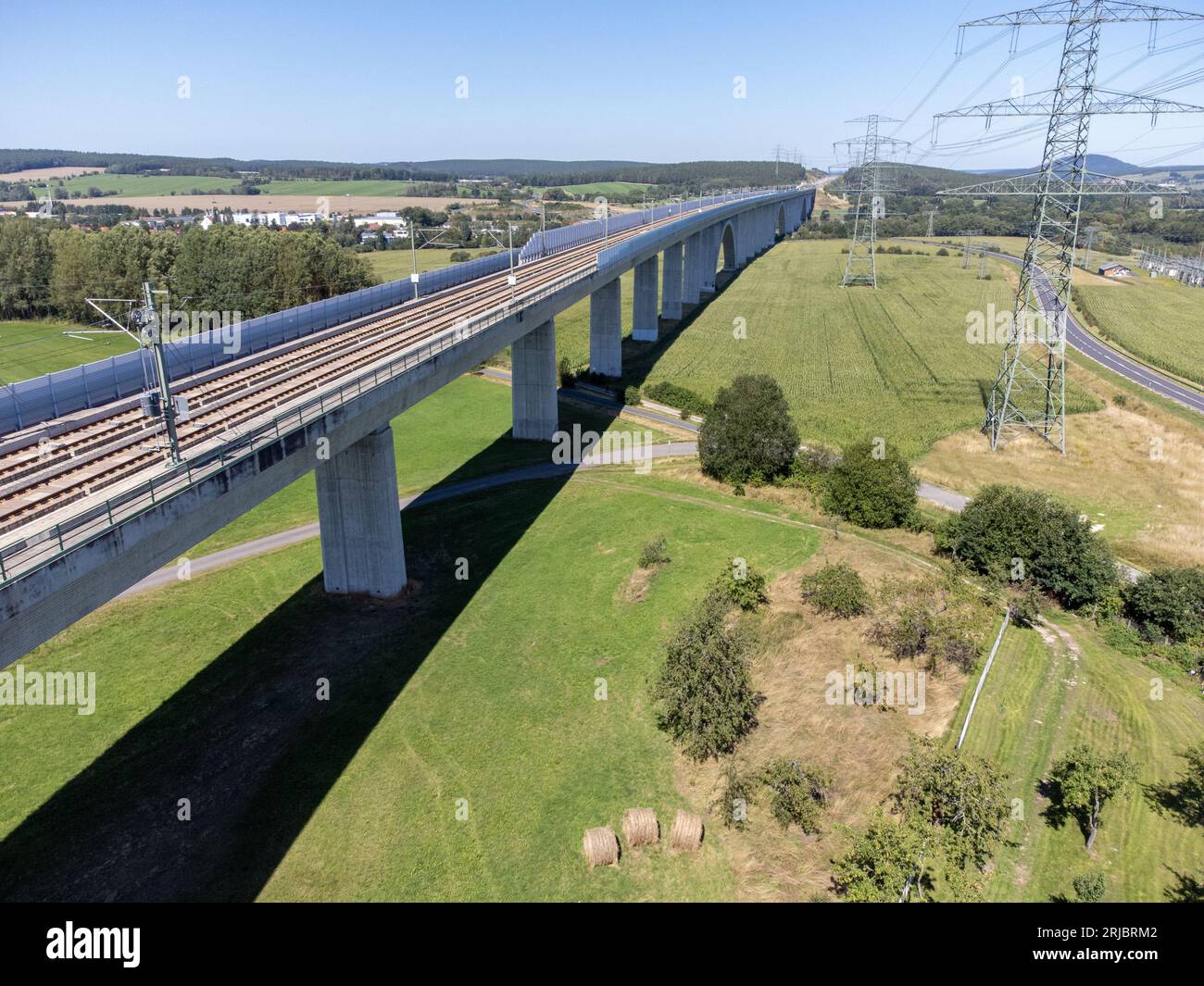Ilm Viaduct bridge over the river in the Thuringian Forest 02 Stock Photo - Alamy
