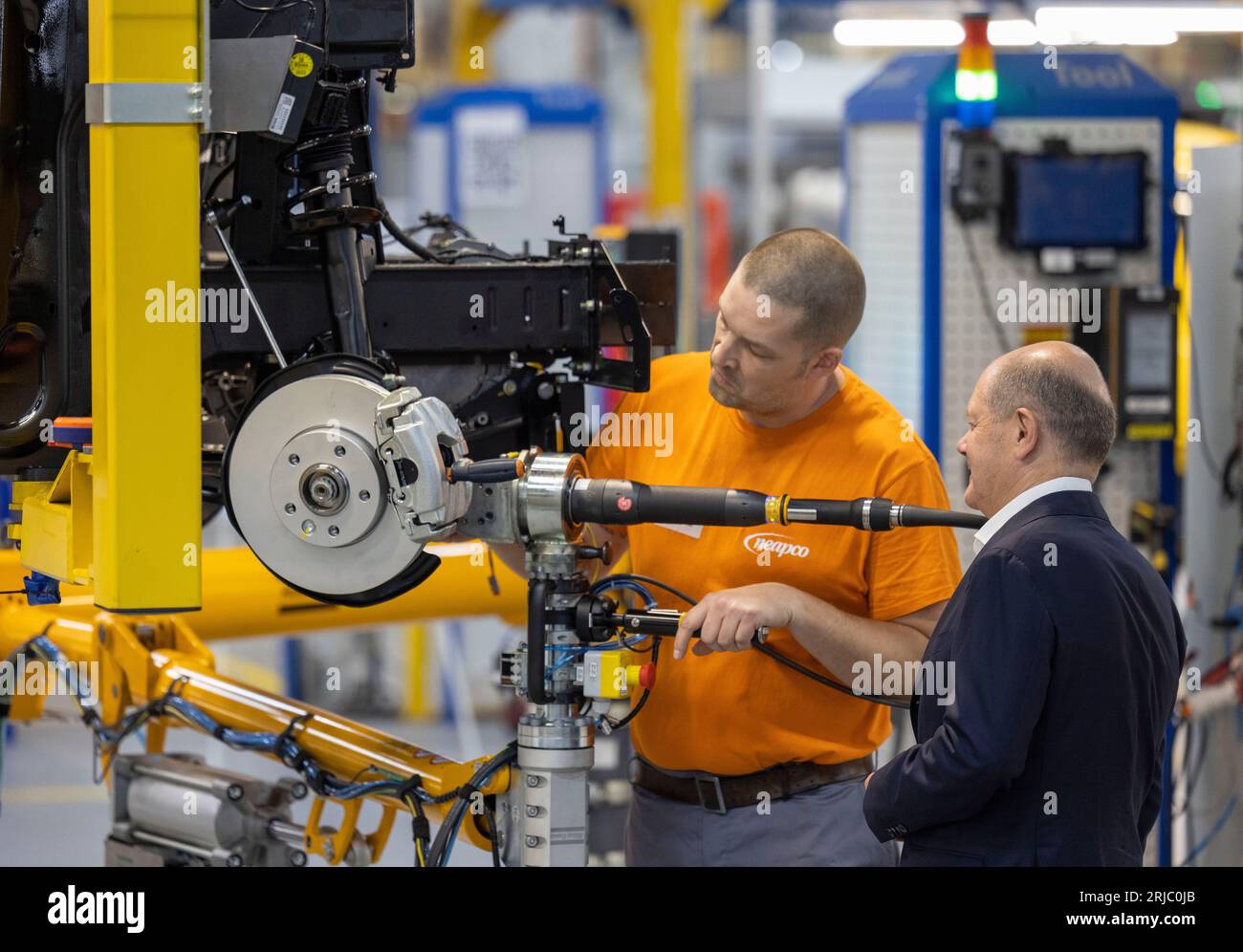 22 August 2023, North Rhine-Westphalia, Düren: German Chancellor Olaf ...