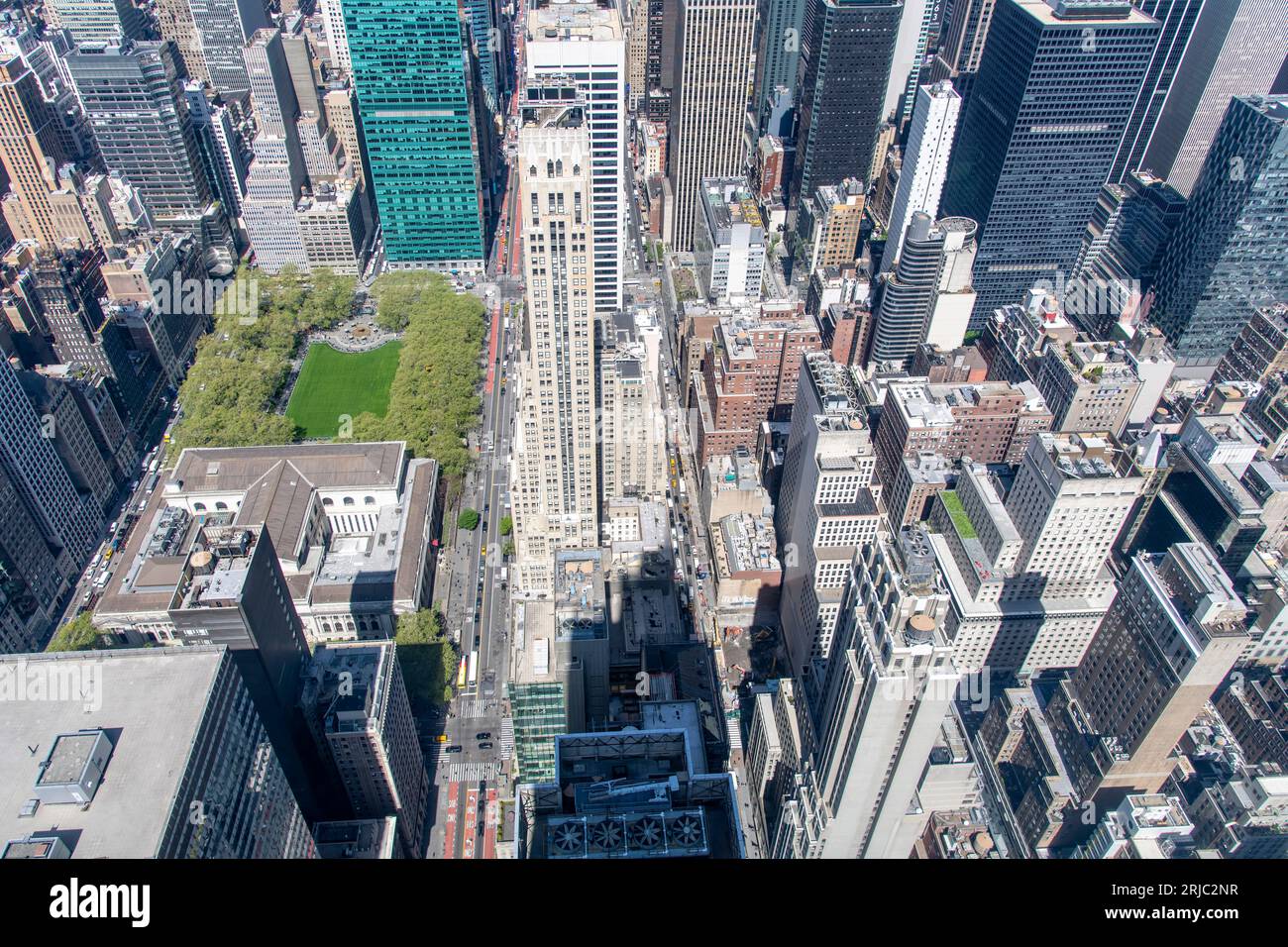 Aerial view of the skyscrapers of New York City between 40th and 43rd ...
