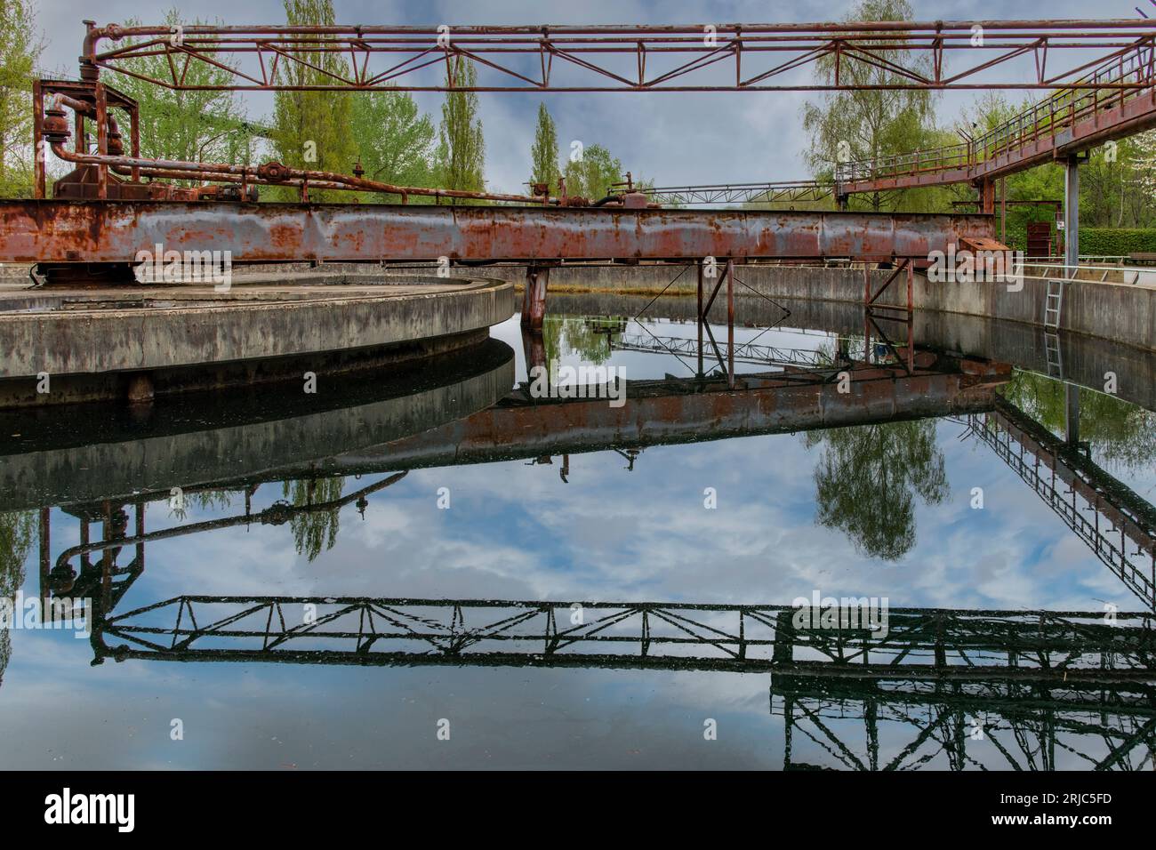 Historic industrial mill basin hi-res stock photography and images - Alamy