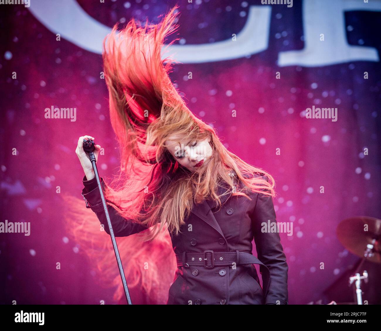 Simone simons epica hi-res stock photography and images - Alamy