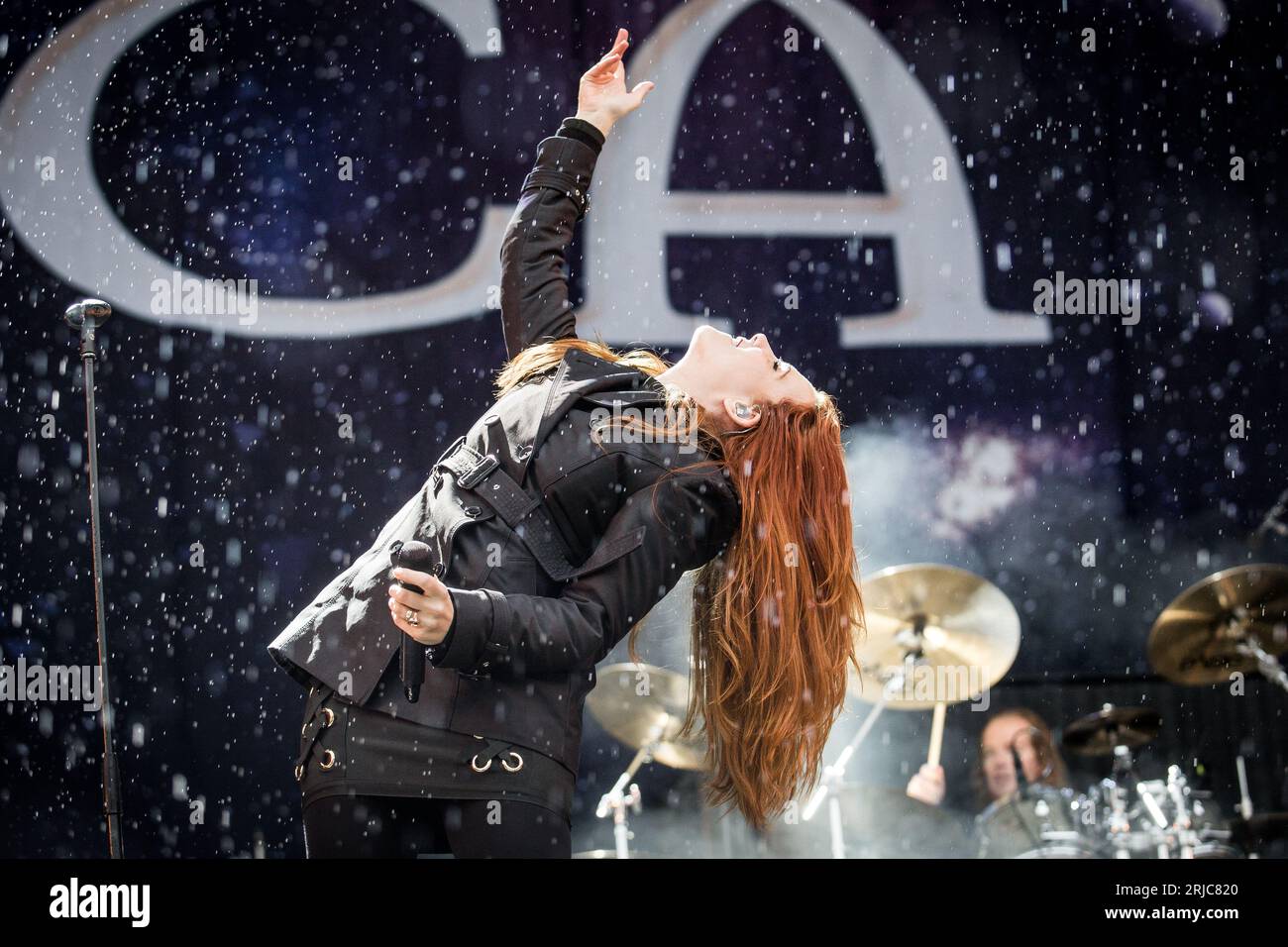 Epica frontwoman hi-res stock photography and images - Alamy