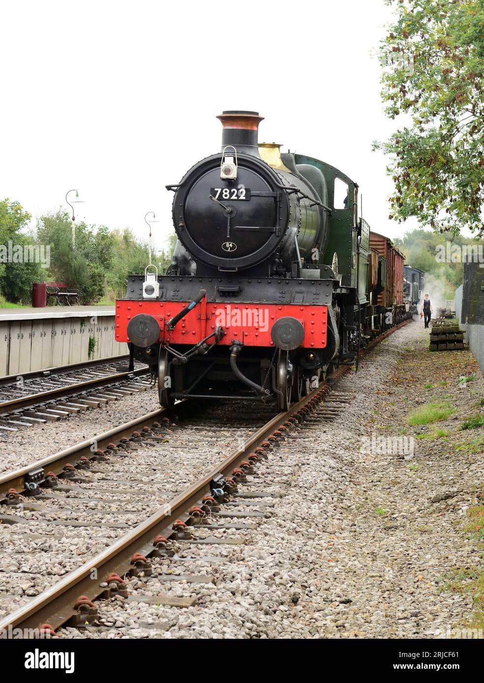 Visiting GWR Manor Class No 7822 Foxcote Manor stands at Avon Riverside ...