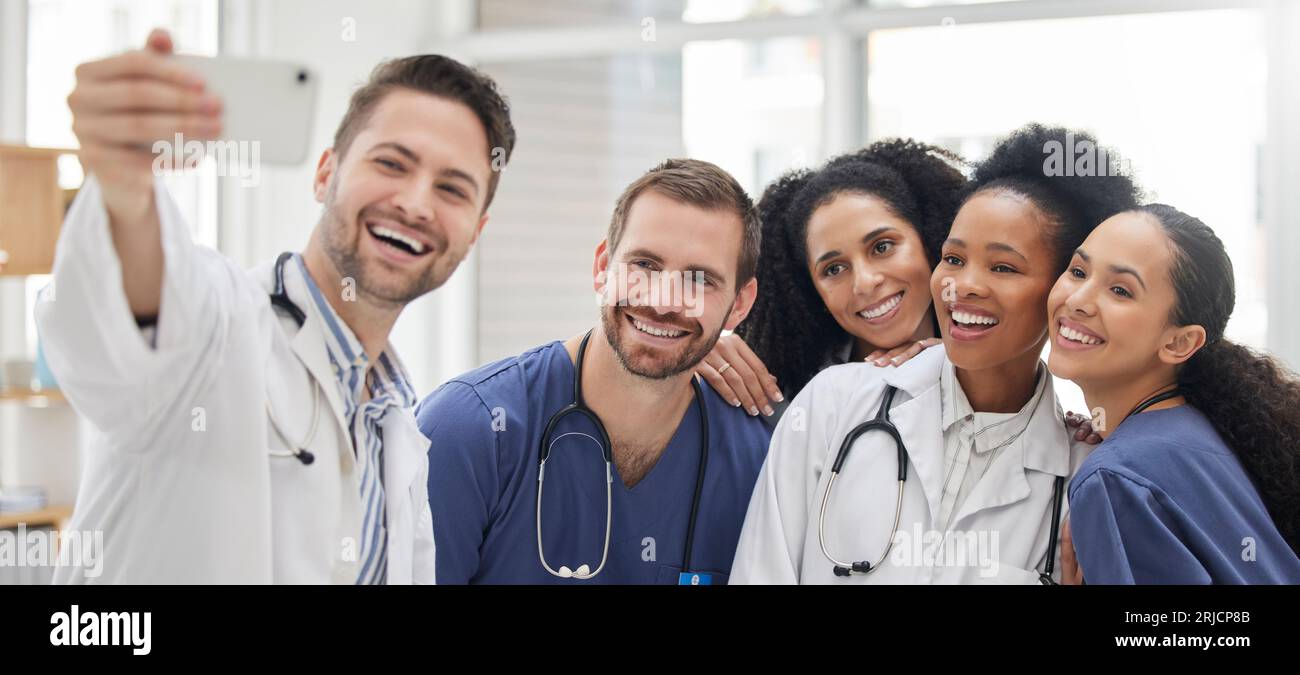 Doctor profile picture hi-res stock photography and images - Alamy