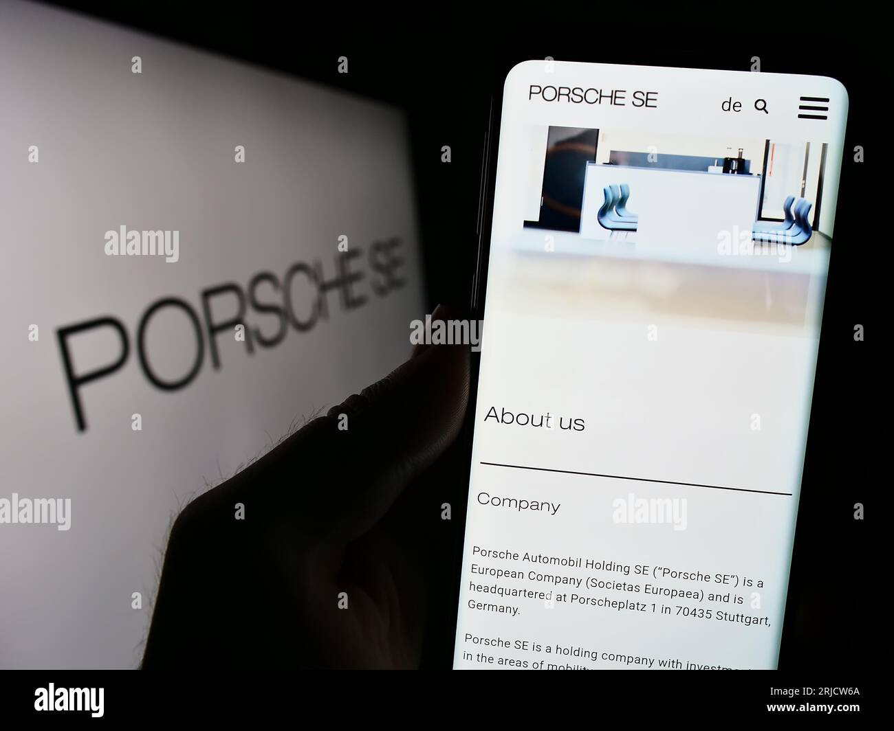 Porsche se logo hi-res stock photography and images - Alamy