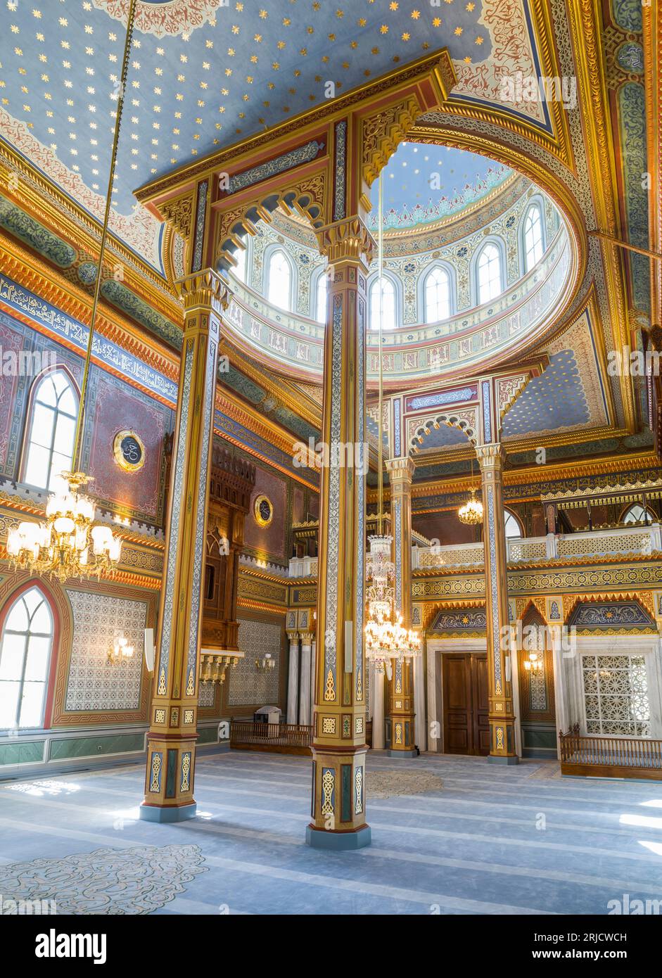 Tiled background in mosque. Dome of the mosque, oriental ornaments ...