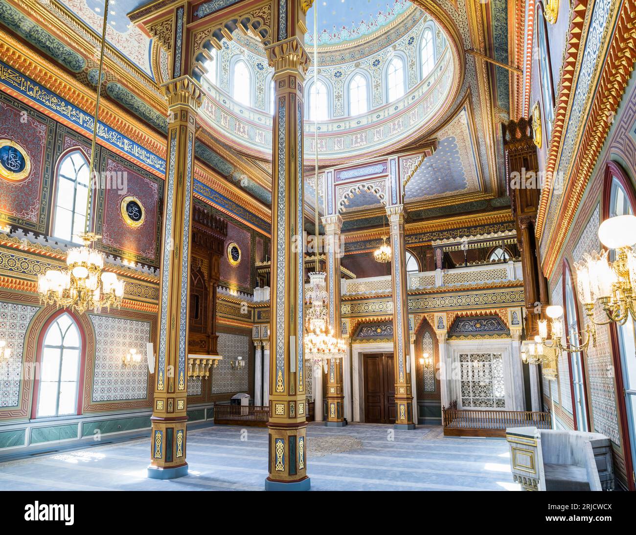 Tiled background in mosque. Dome of the mosque, oriental ornaments ...