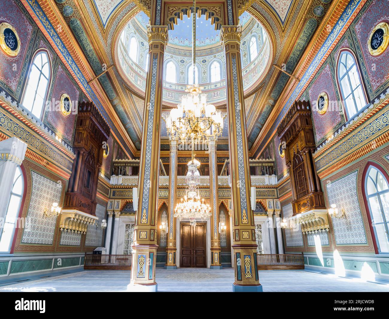 Tiled background in mosque. Dome of the mosque, oriental ornaments ...