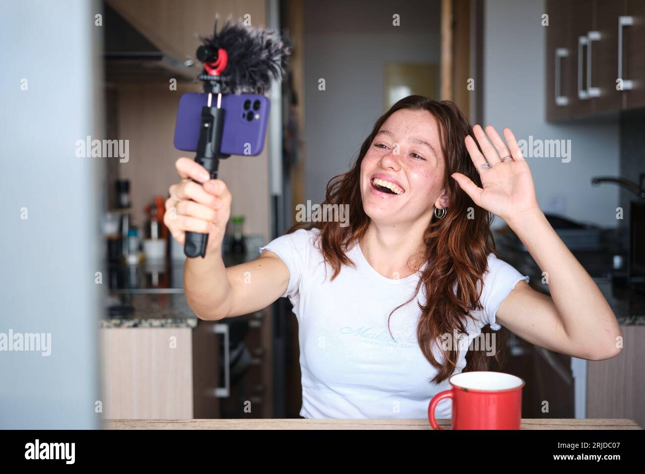 Image based social media hi-res stock photography and images - Alamy