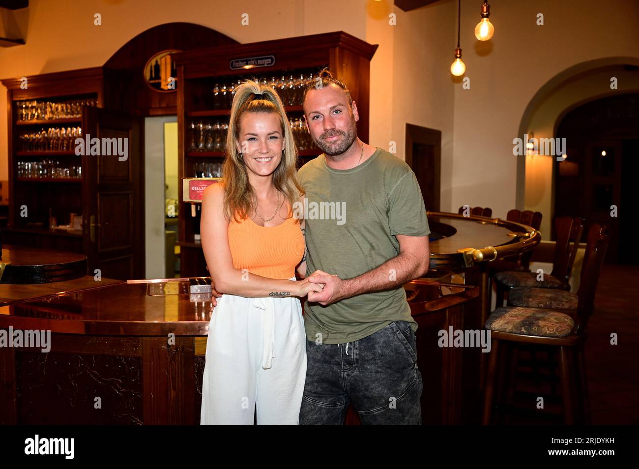 Sonia Liebing mit Ehemann Markus Liebing bei der Landskron Schlager ...