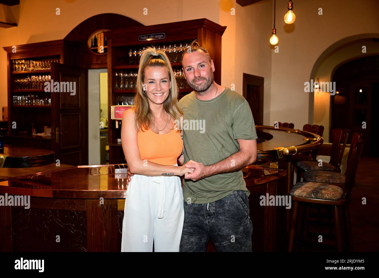 Sonia Liebing mit Ehemann Markus Liebing bei der Landskron Schlager ...