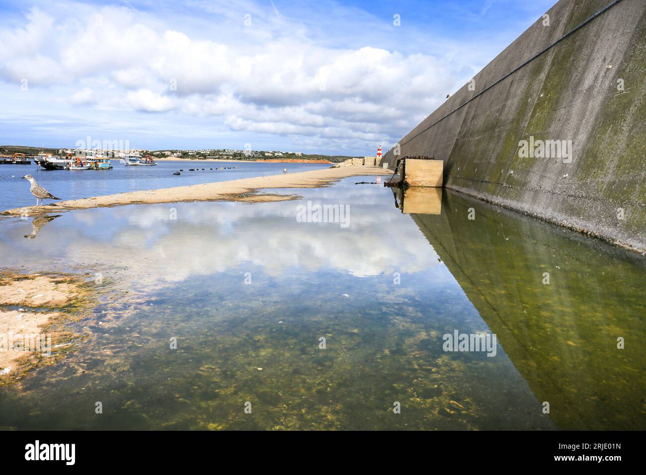 Sagres harbor light hi-res stock photography and images - Alamy
