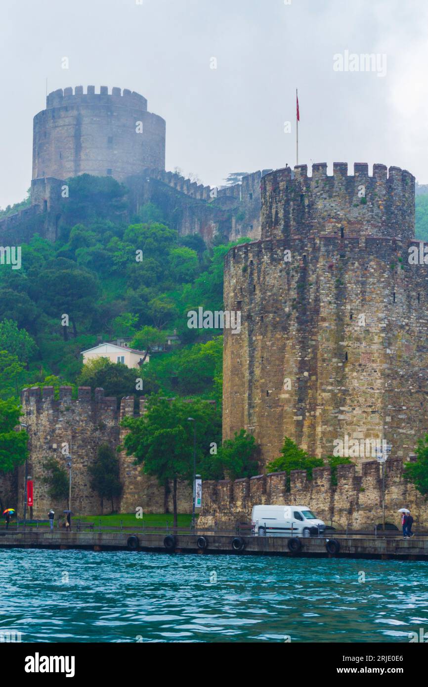Historic castle multiple towers hi-res stock photography and images - Alamy