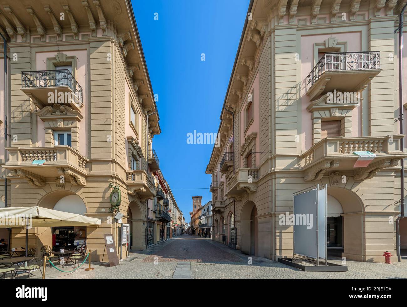 Alba, Langhe, Italy - August 20, 2023: Via Vittorio Emanuele the main ... Alba, Langhe, Italy - August 20, 2023: Via Vittorio Emanuele the main ...