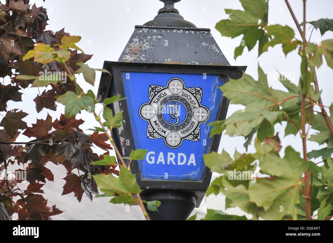Gardai logo hi-res stock photography and images - Alamy