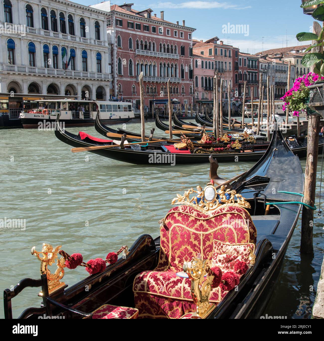 Ornamental front of a gondola Stock Photo - Alamy