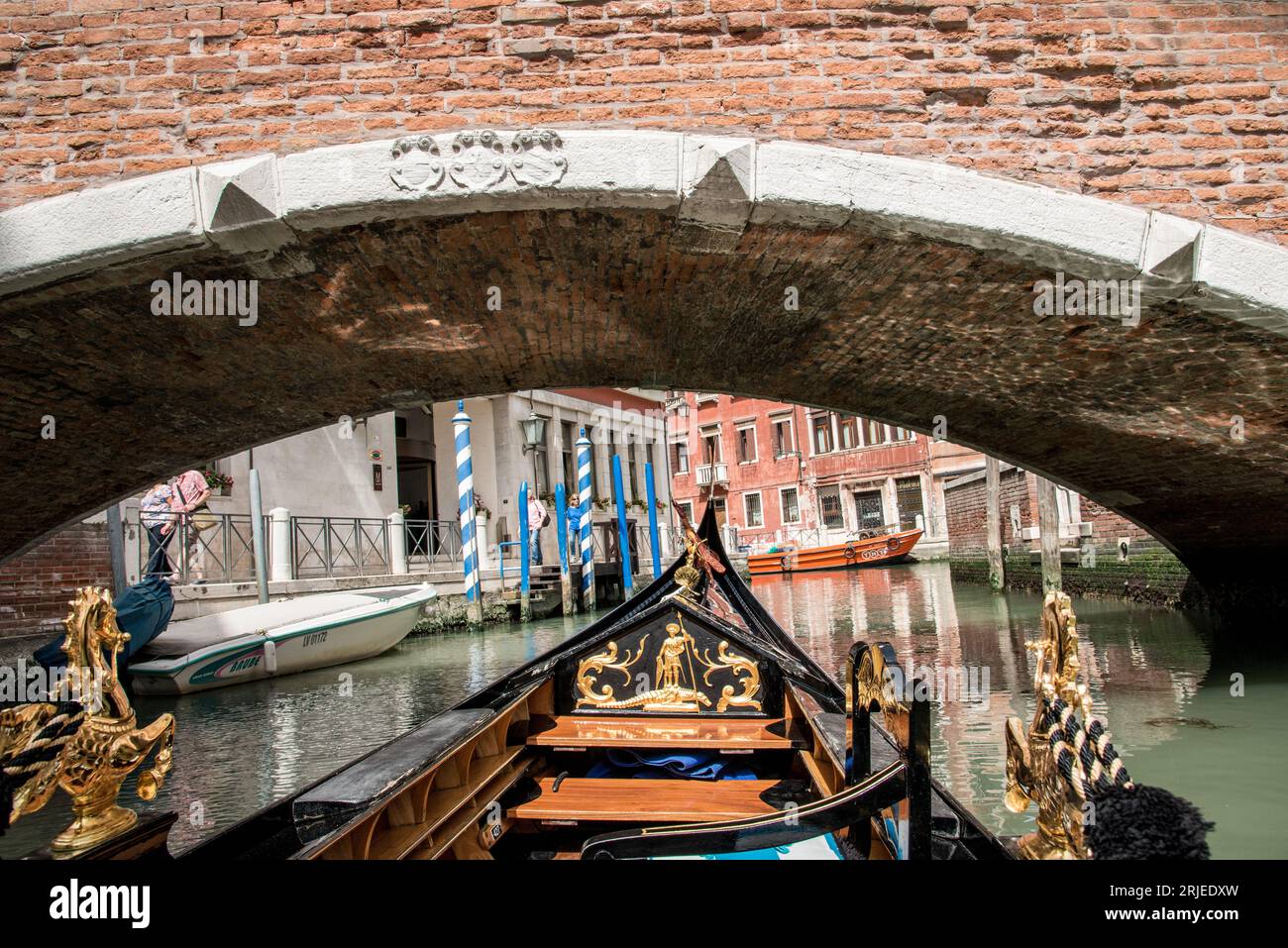 Gondola lift venice hi-res stock photography and images - Alamy