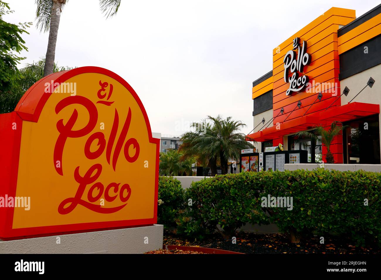 El pollo loco logo hi-res stock photography and images - Alamy