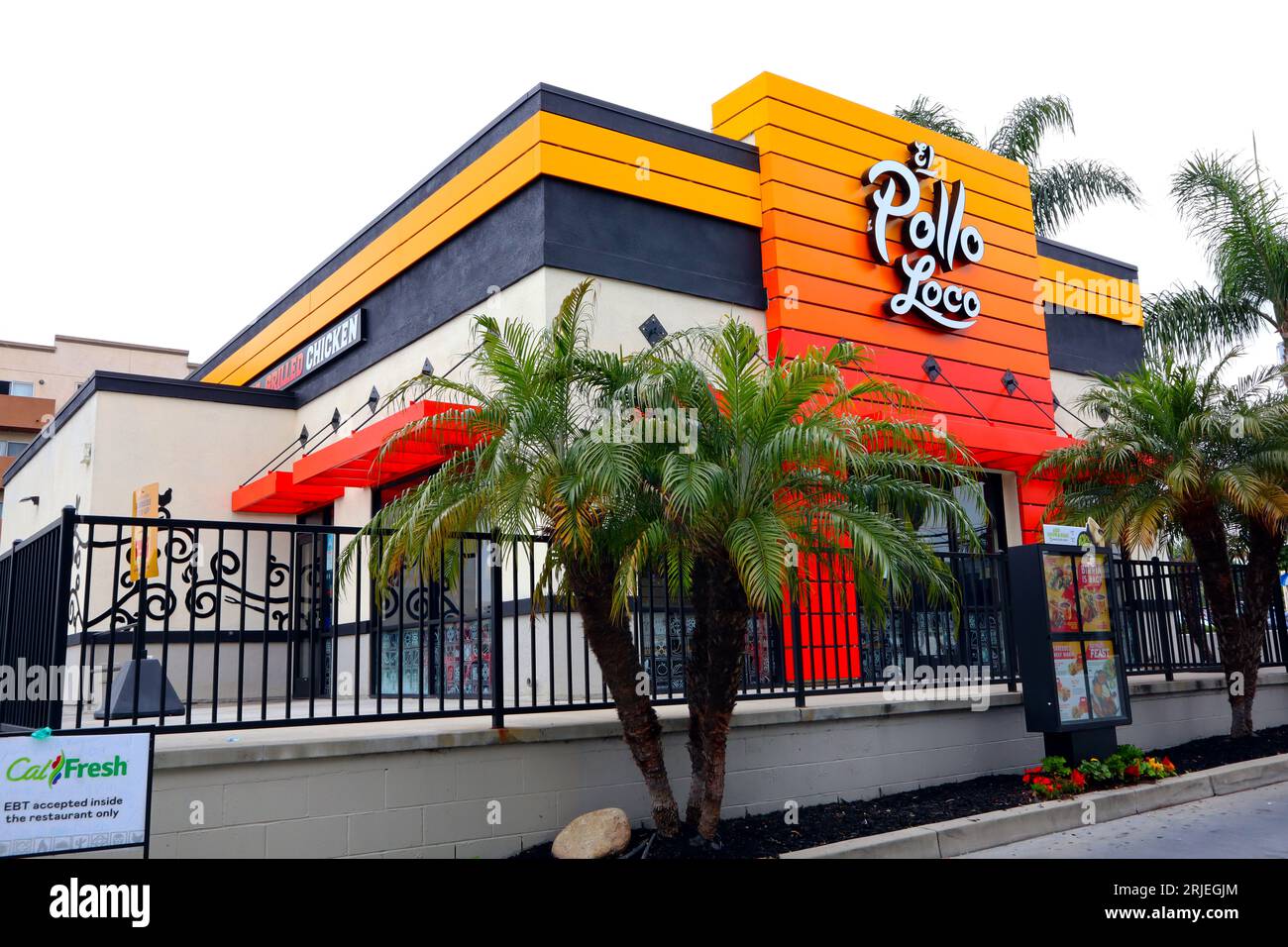 El pollo logo hi-res stock photography and images - Alamy