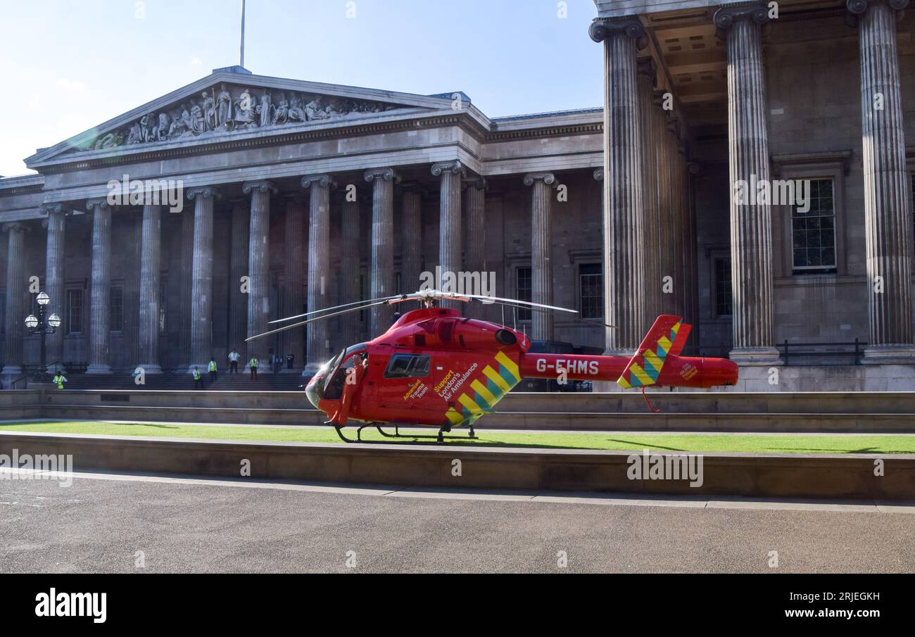 London ambulance service bloomsbury hi-res stock photography and images ...