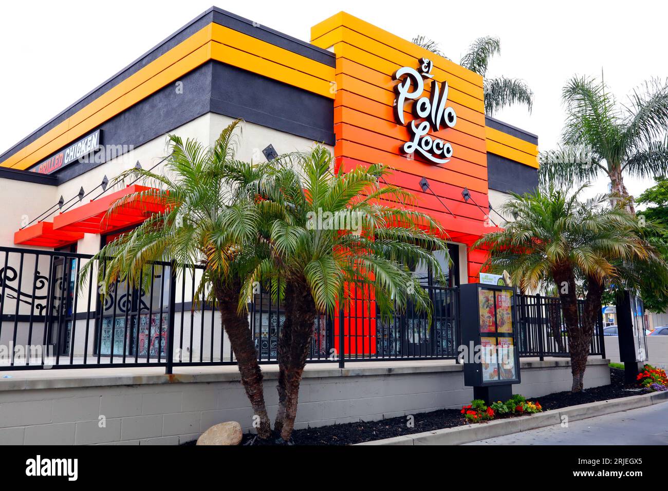 El pollo loco logo hi-res stock photography and images - Alamy