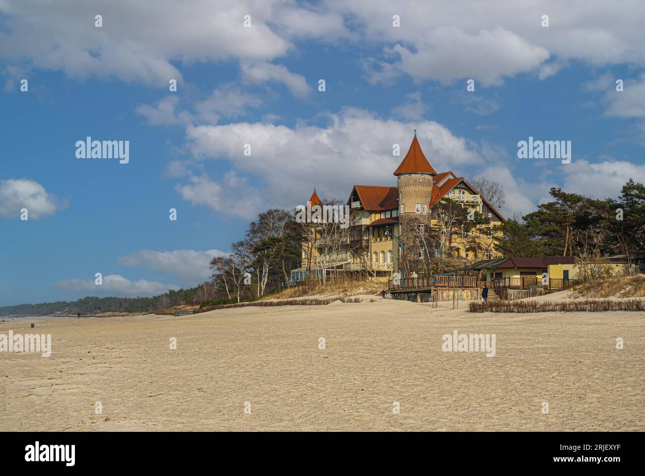 Hotel am strand hi-res stock photography and images - Alamy
