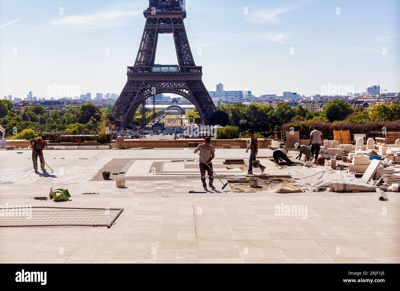 Paris, France - July 16, 2022: Construction worker in the Trocadero ...