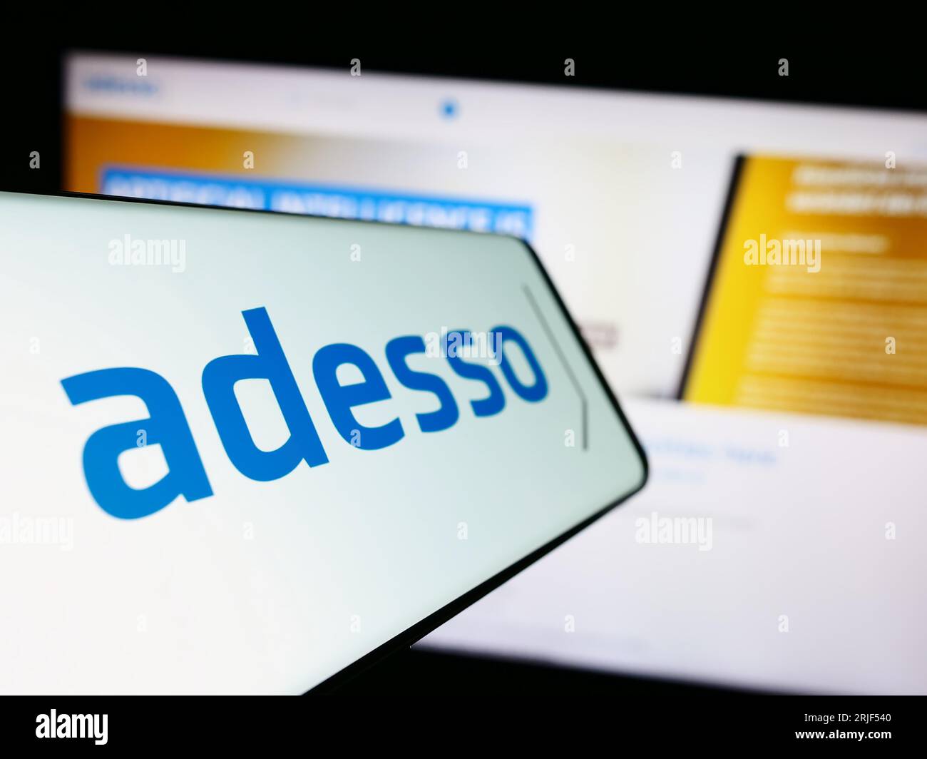 Adesso logo hi-res stock photography and images - Alamy