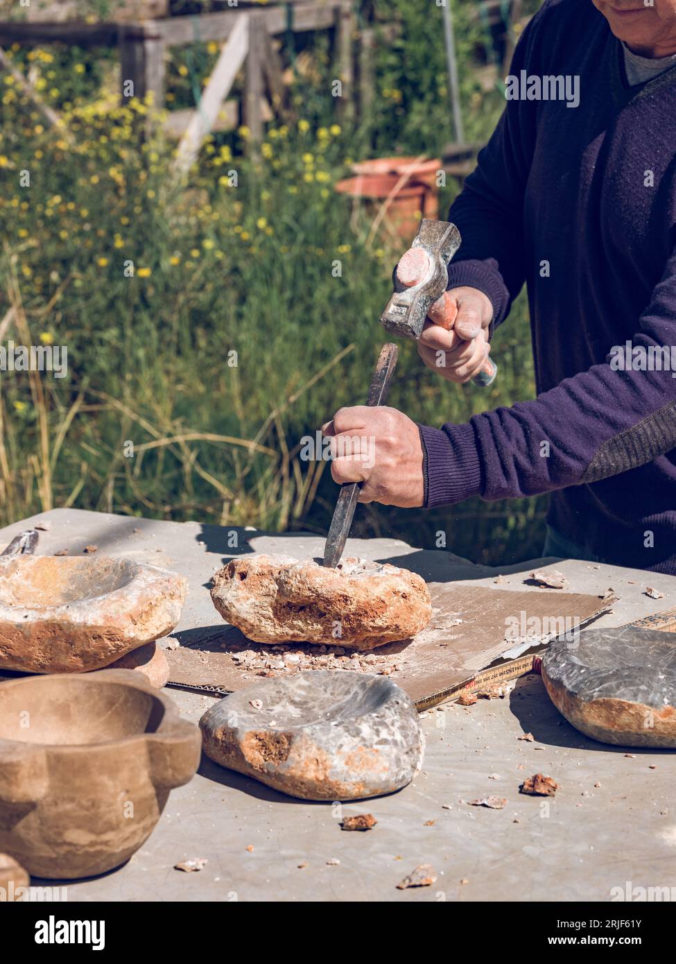 Chiseling stone hi-res stock photography and images - Alamy