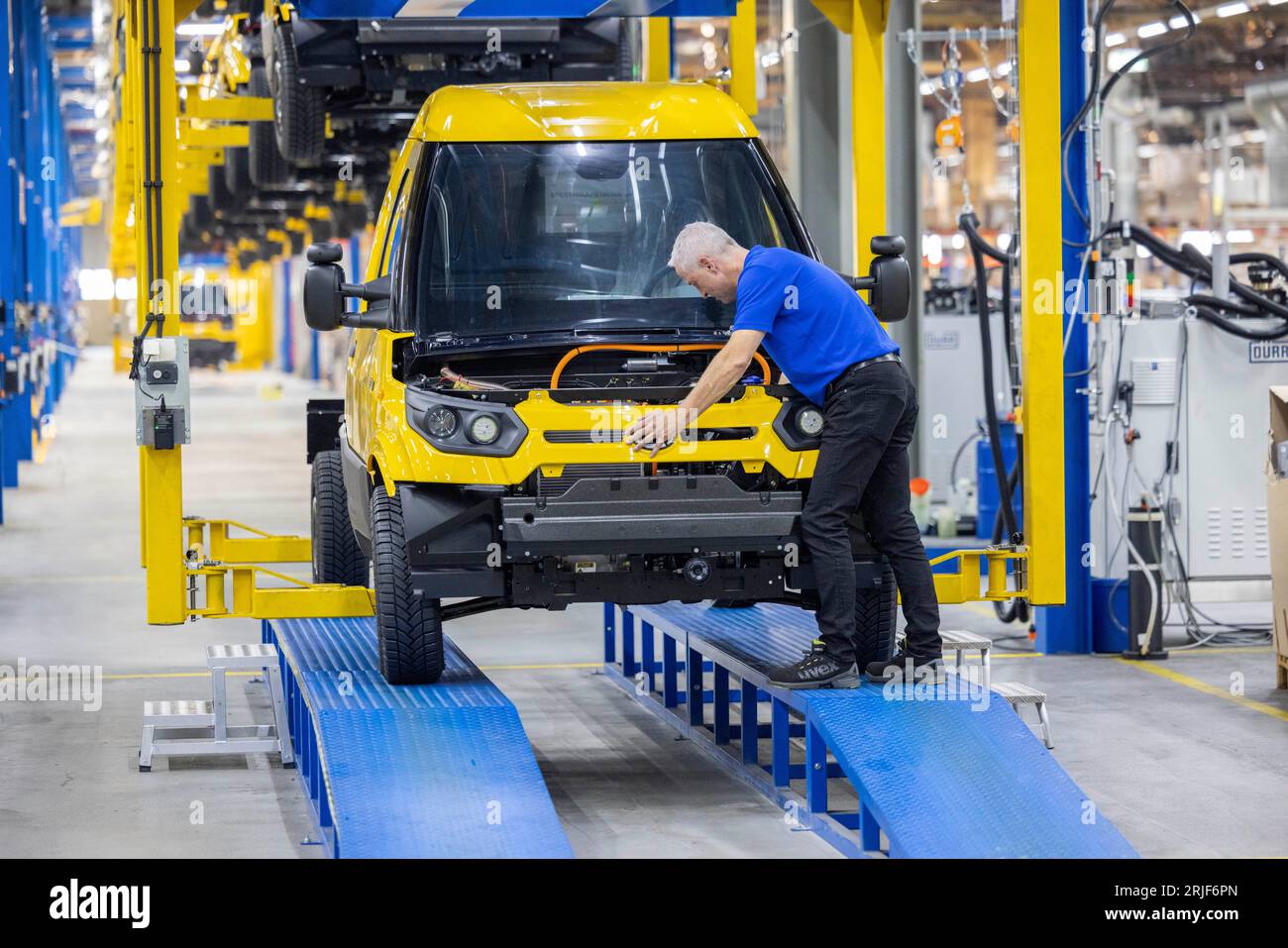 Energy supplier employee hi-res stock photography and images - Alamy