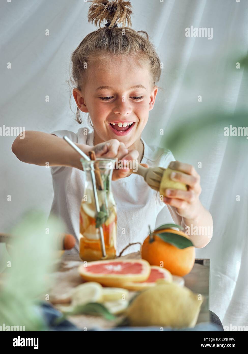Fruit juicer waste hi-res stock photography and images - Alamy